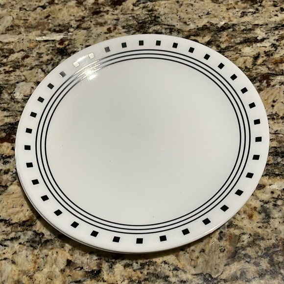 Corelle | Dining | Set Of 2 Corelle Lunch Plates | Poshmark